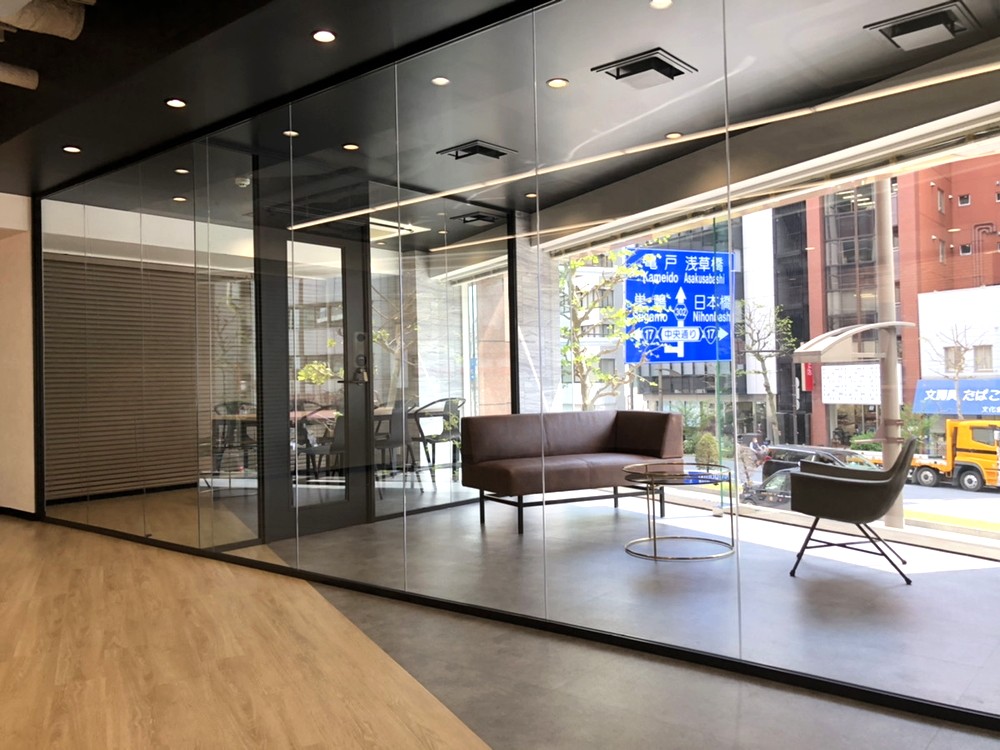 小川町・淡路町駅徒歩3分！ガラス張りの間仕切りで開放感のあるオフィス - Value Office バリューオフィス