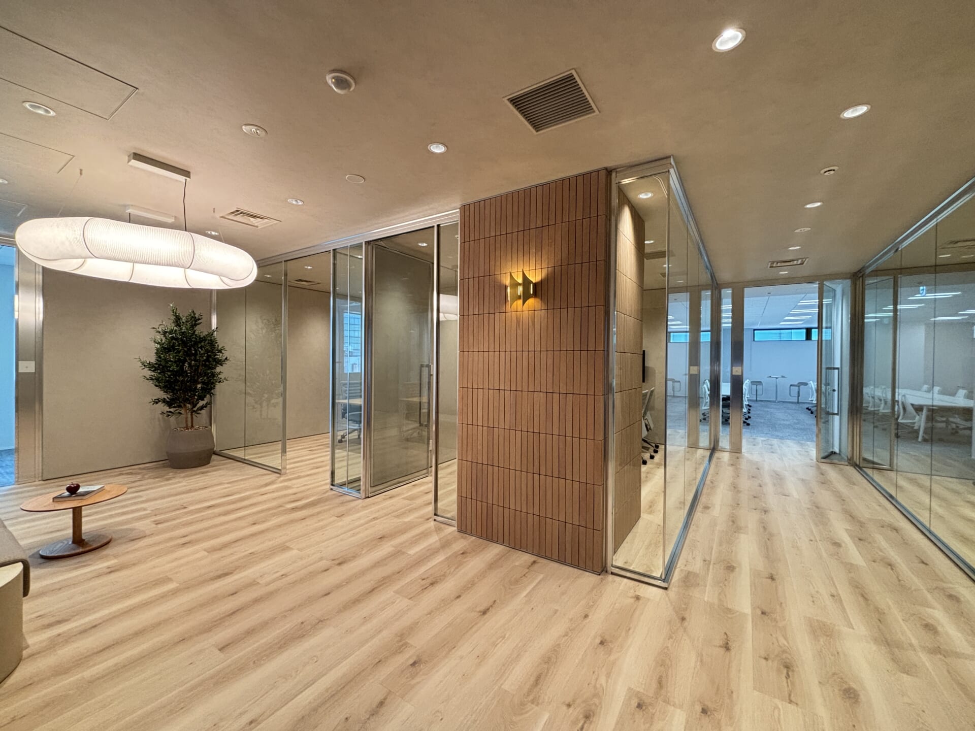 飯田橋の新築ビルに完成！働き方の可能性を広げるセットアップオフィス - Value Office バリューオフィス